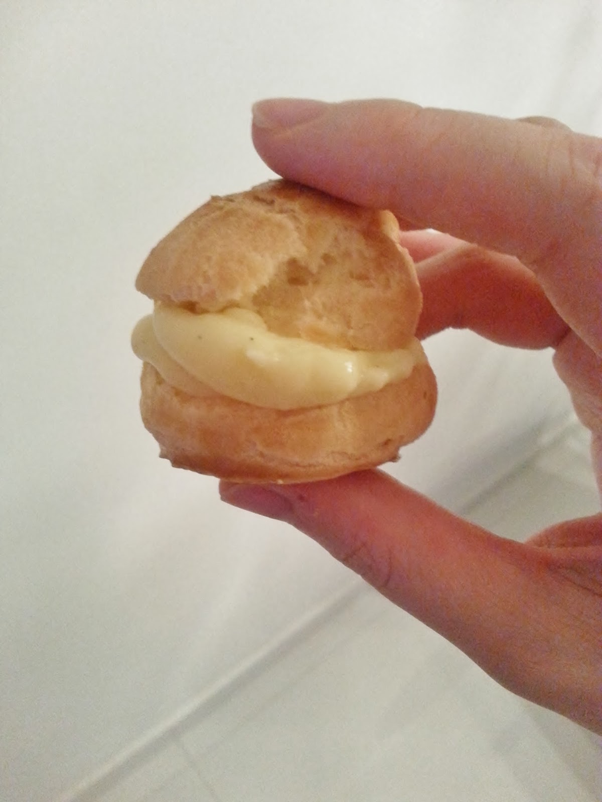 Cream Puff (Basic Choux Pastry) Recipe |themoodkitchen