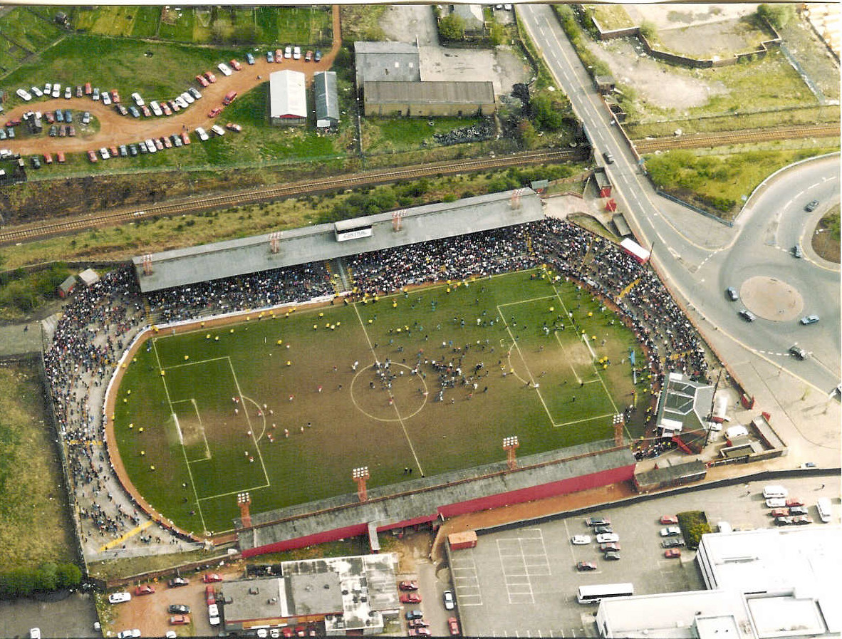 Old Scottish Football: Airdrieonians v Dunfermline 1994 Broomfields ...