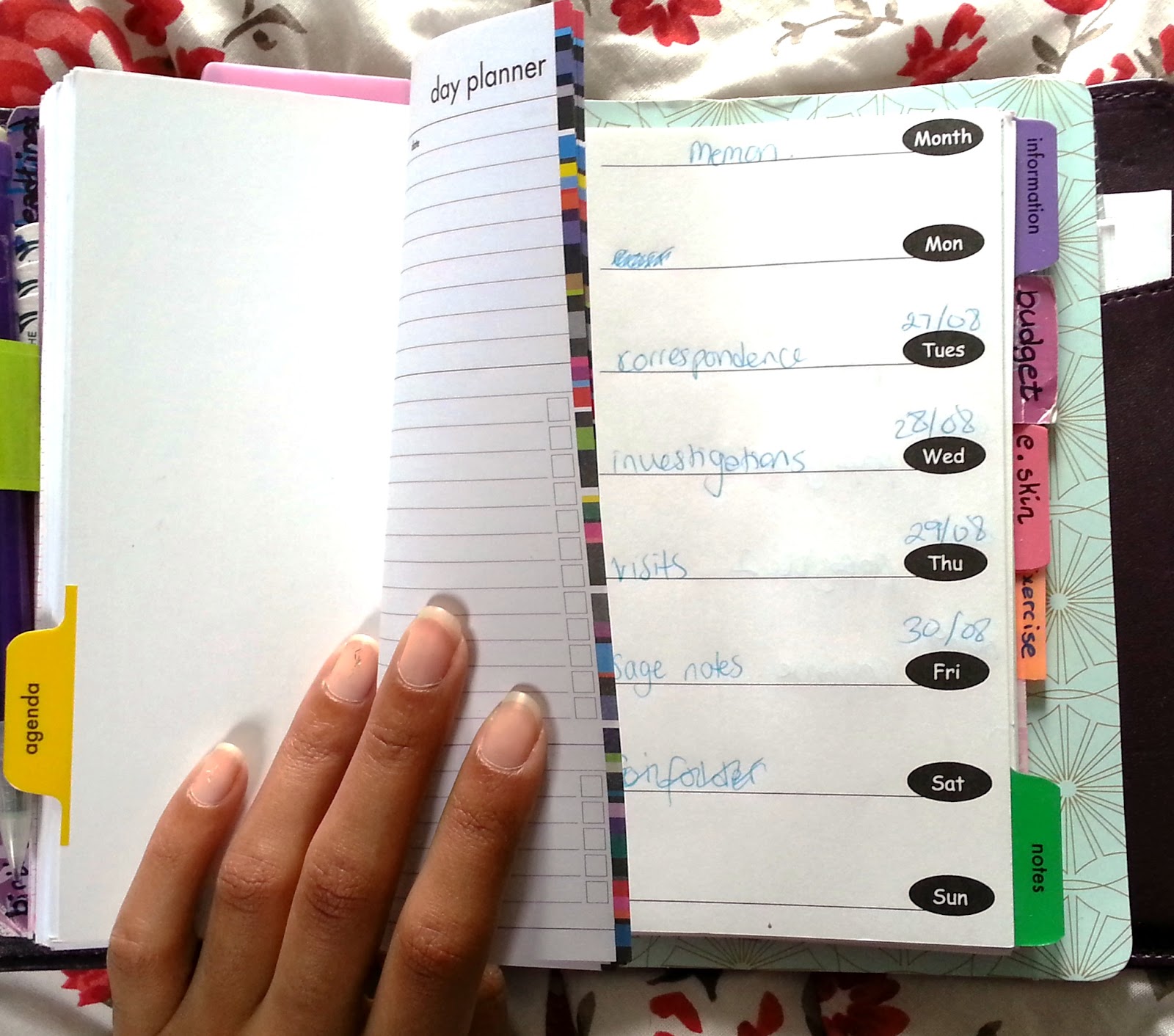 Eastern Skin: Reorganised filofax / paperchase personal planner