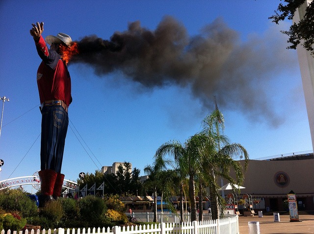 Big Tex Burns: Fire Destroys Texan Cultural Icon ~ Kuriositas