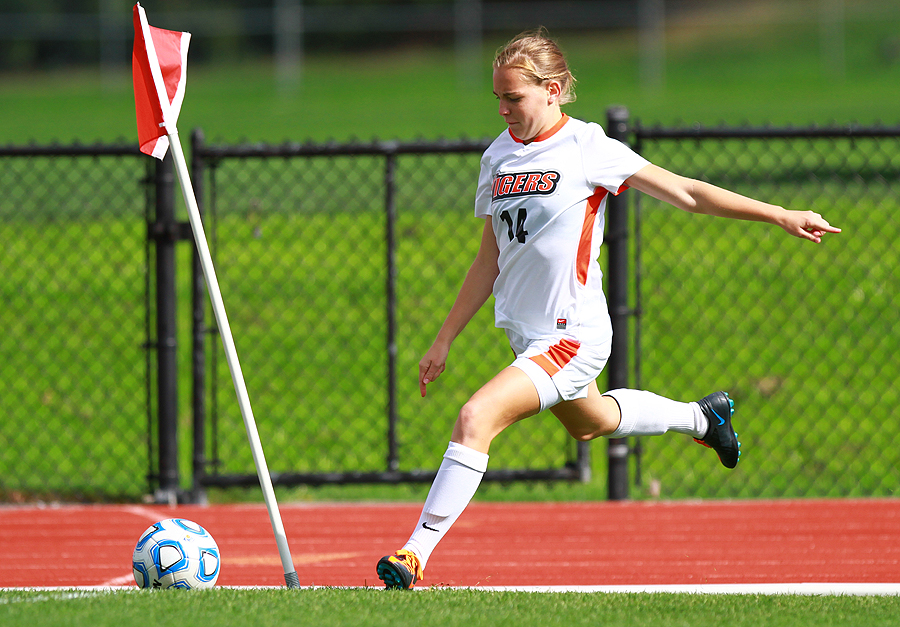 Dylan Heuer Productions: 10/7 - RIT Women Soccer vs. Clarkson