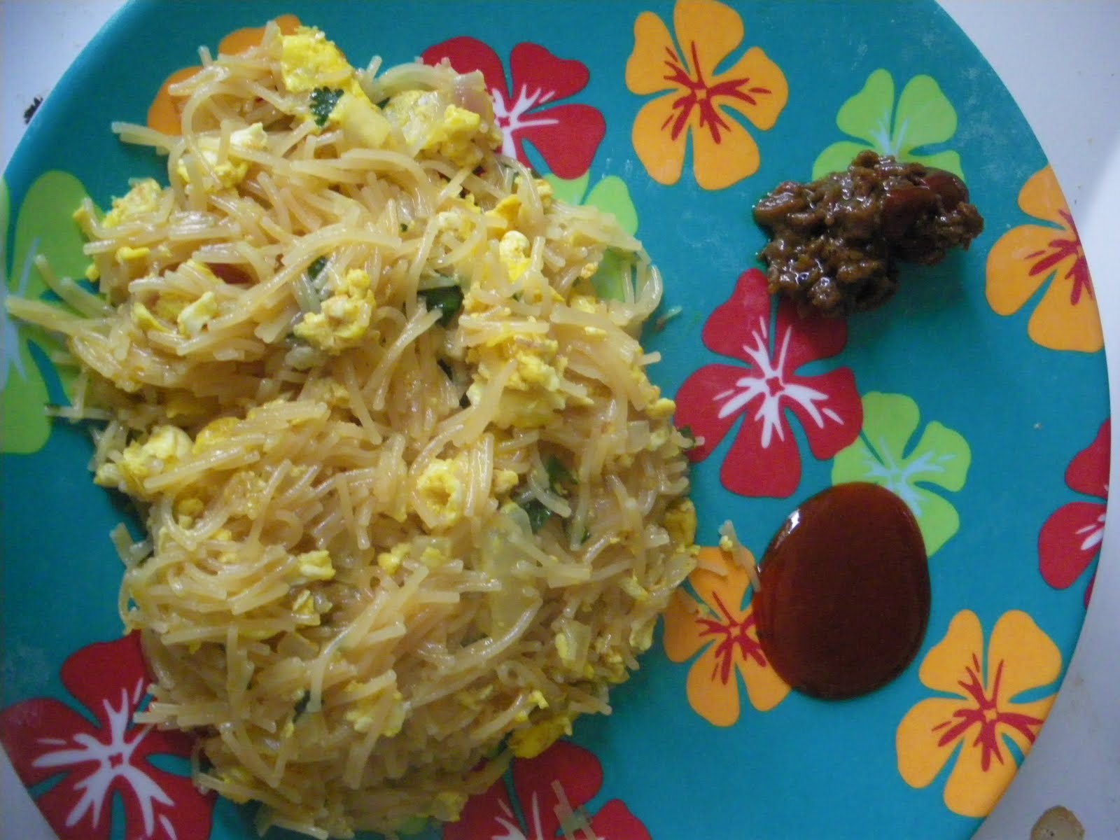 Mouth watering recipes from Azeema's Kitchen: Ande ke semiyah Jhinge ke ...