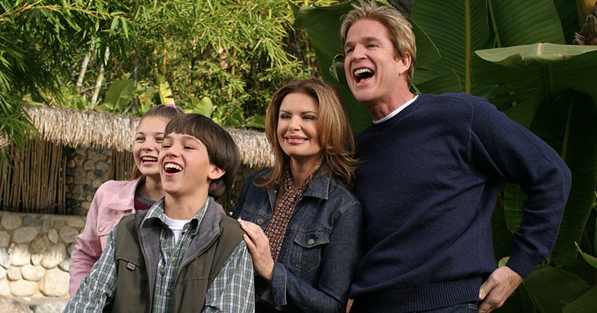 ...noir: Funky Monkey: apina-agentti (2004)