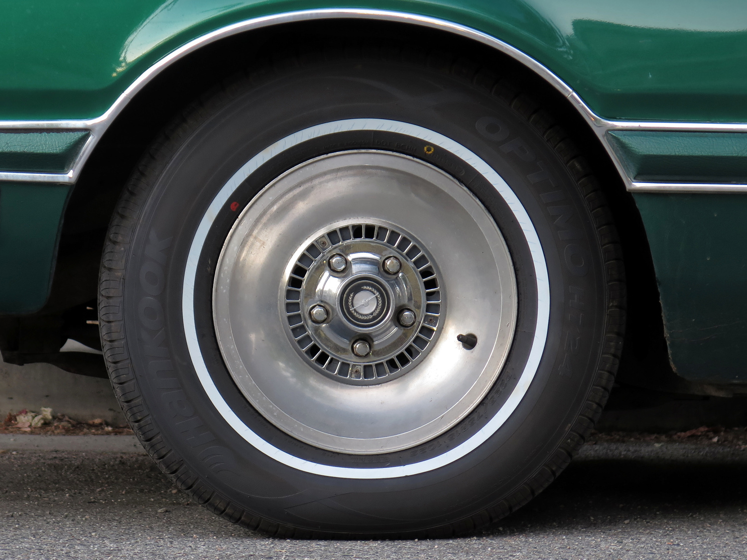Old Parked Cars Vancouver: opera windows