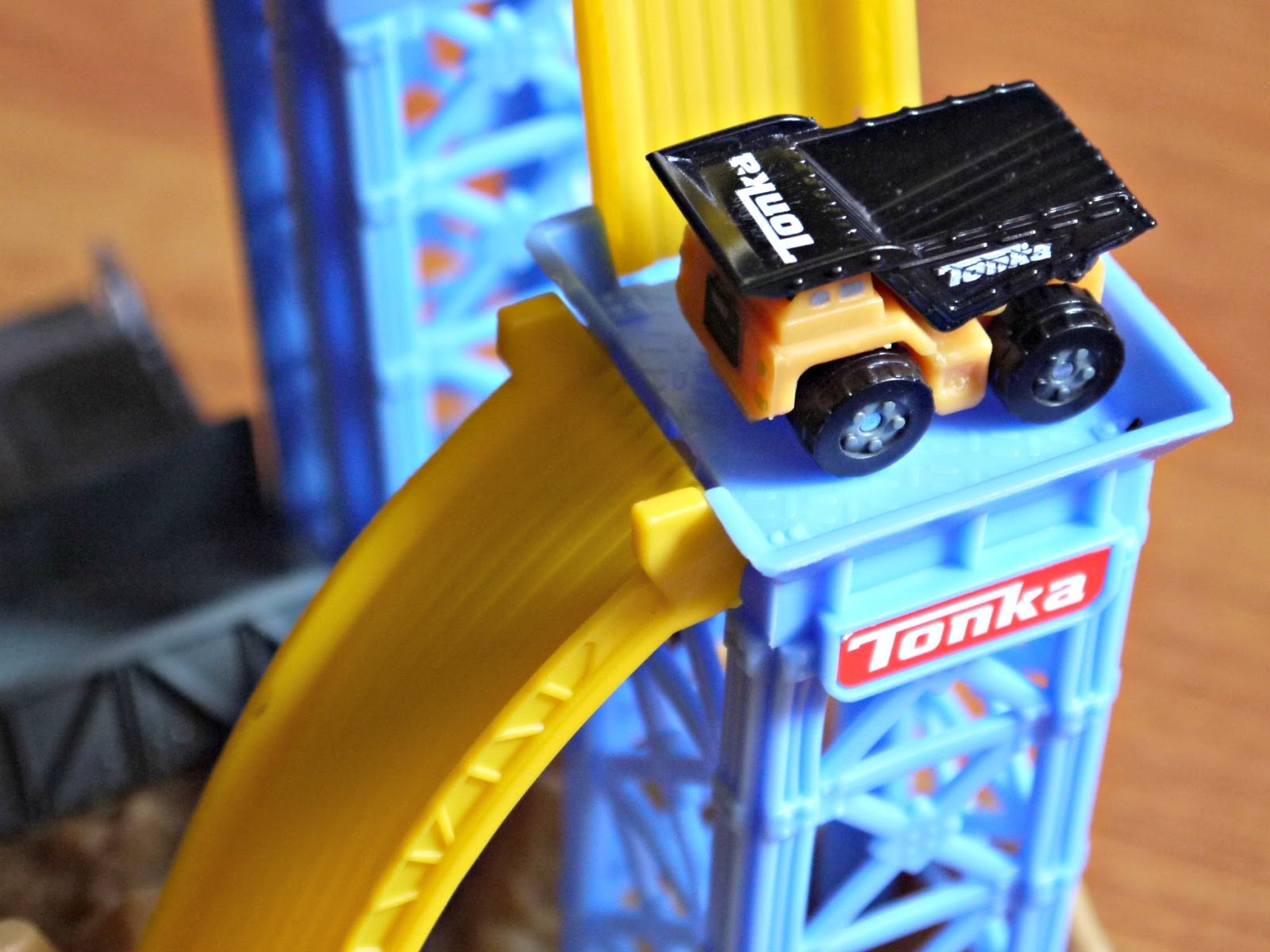 Inside the Wendy House: Tonka Tinys Mini Playsets - Blast & Dash Quarry ...