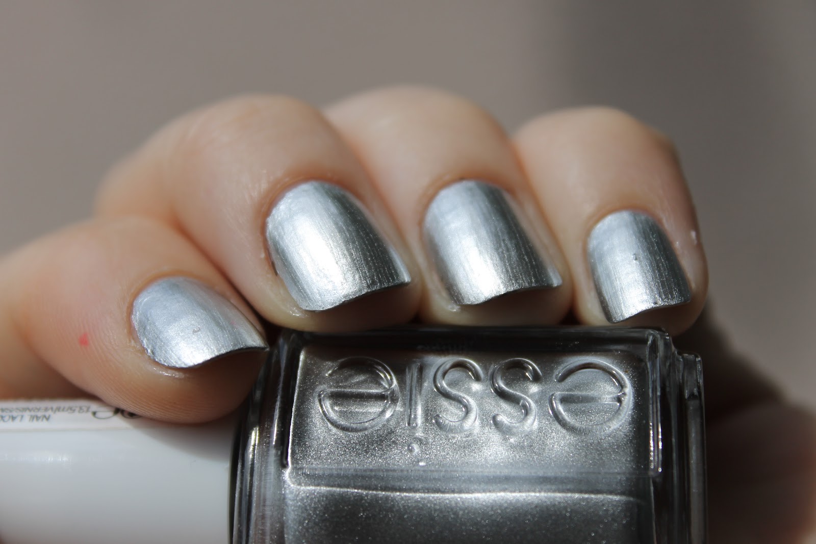 Lackaffen: Essie - No Place like Chrome