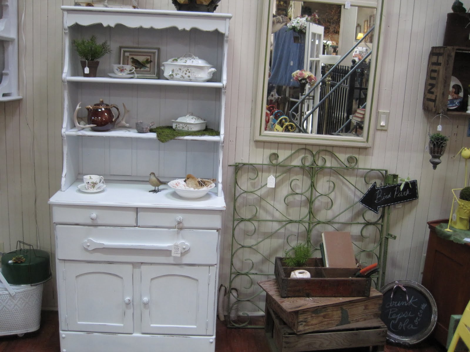 The Green Pea Boutique: White Cottage Hutch