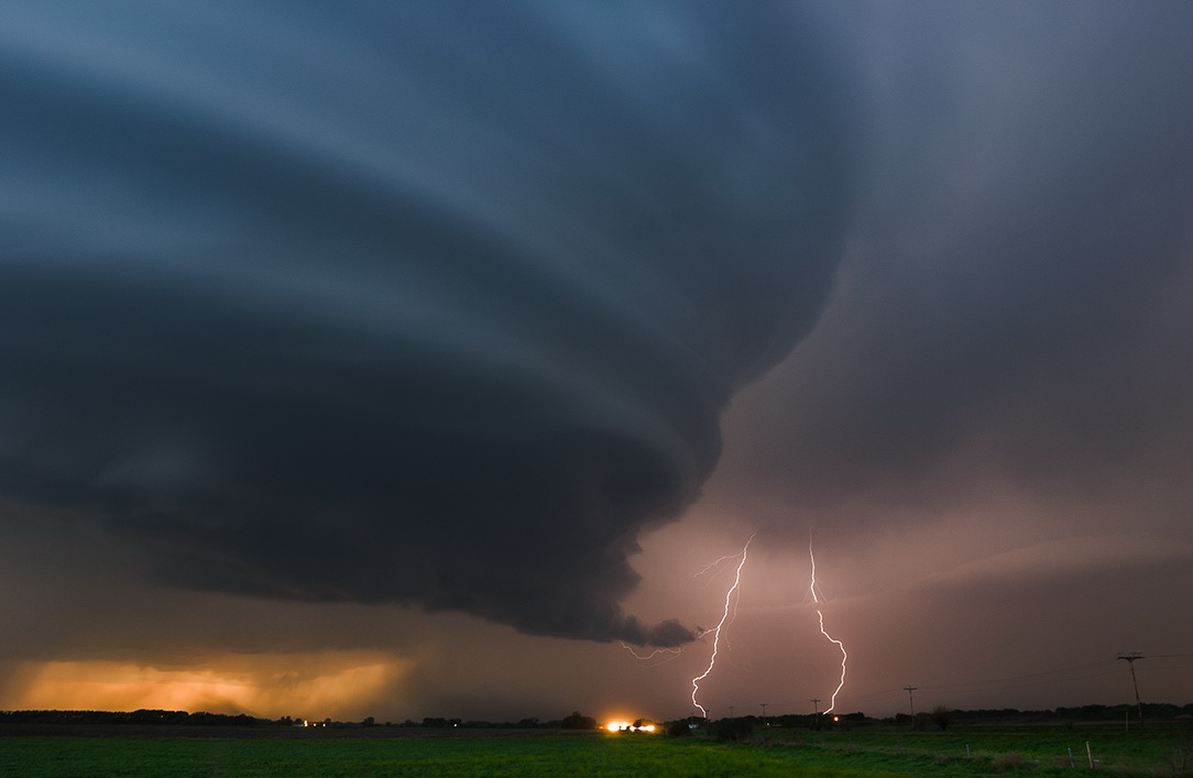 Alam Mengembang Jadi Guru: Foto-Foto Badai Supercell