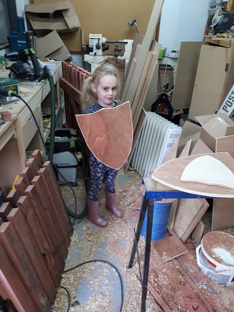 An English Homestead: Making Shields For Children
