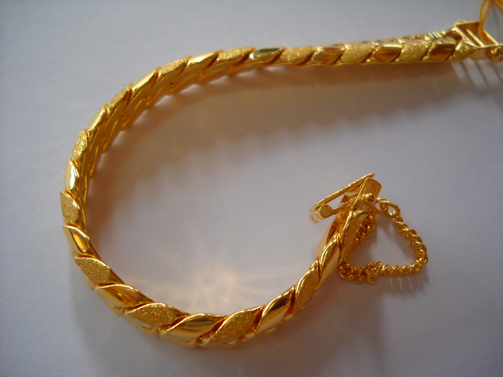 Nazman Enterprise: Rantai Tangan Emas 916