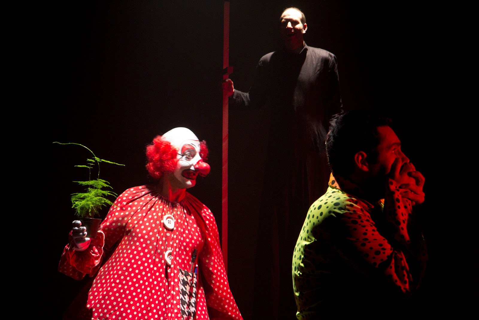 StageBuzz.com: “The Pilo Family Circus” - Where Horror and Despair ...