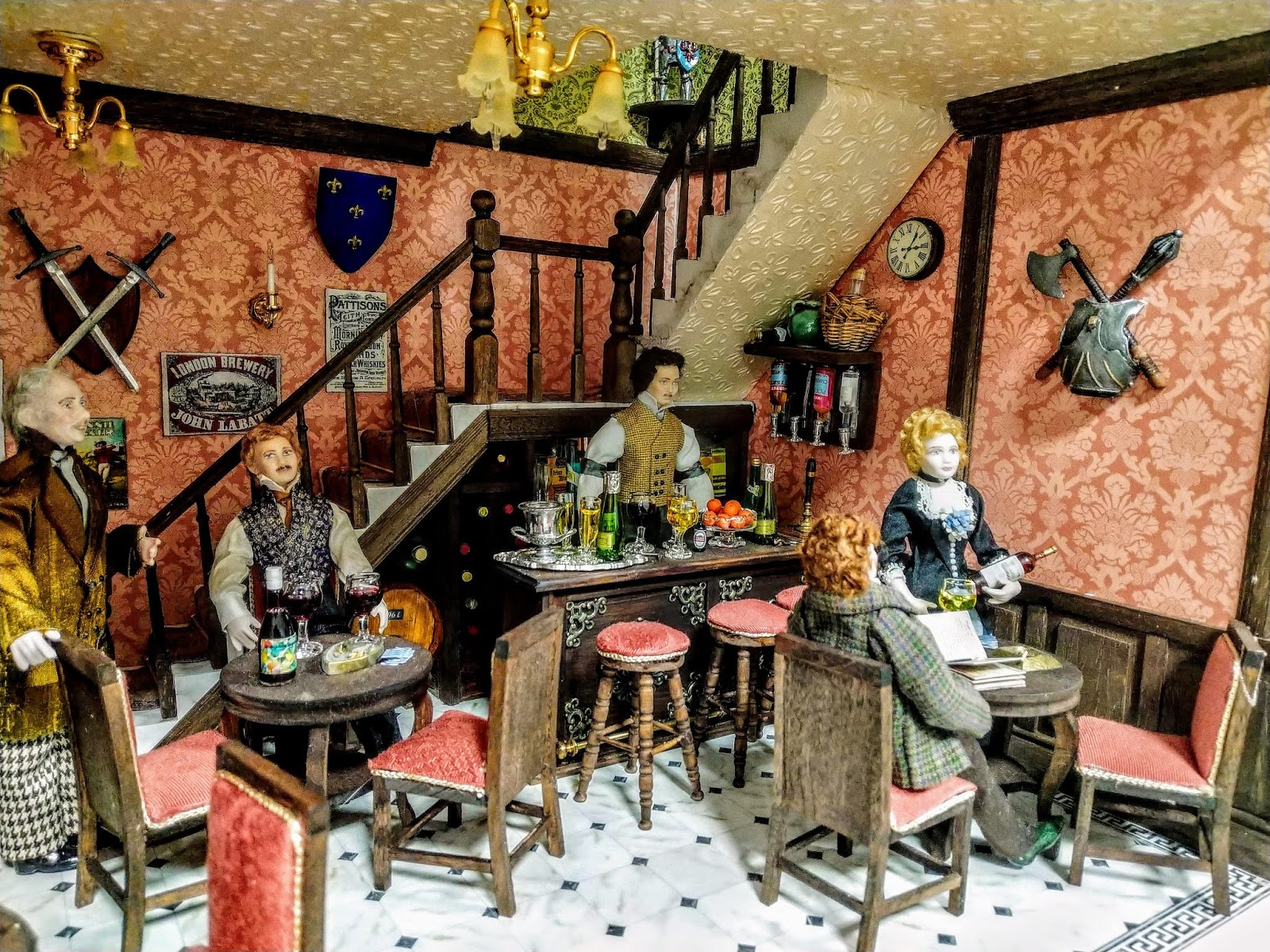 My Miniature World: Adding the last touches to the Pub