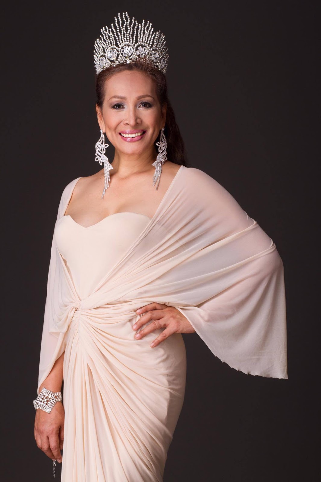 Another Filipino Pride (Mrs. Grandma Universe 2017 | Mrs. Agnes Padao ...