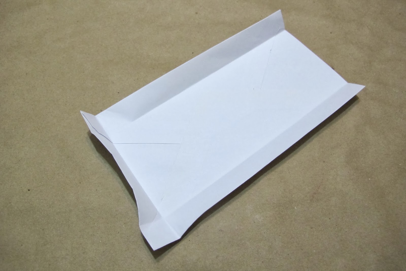 One Thousand Looks: DIY ENVELOPE GIFT BAGS