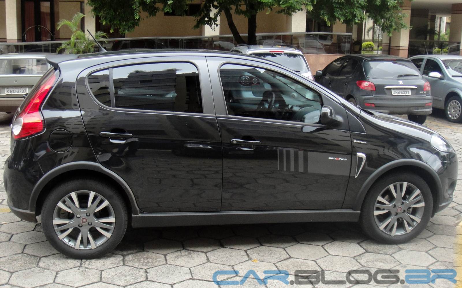 Avaliação do Palio Sporting Dualogic 2013: preço, consumo e ficha técnica