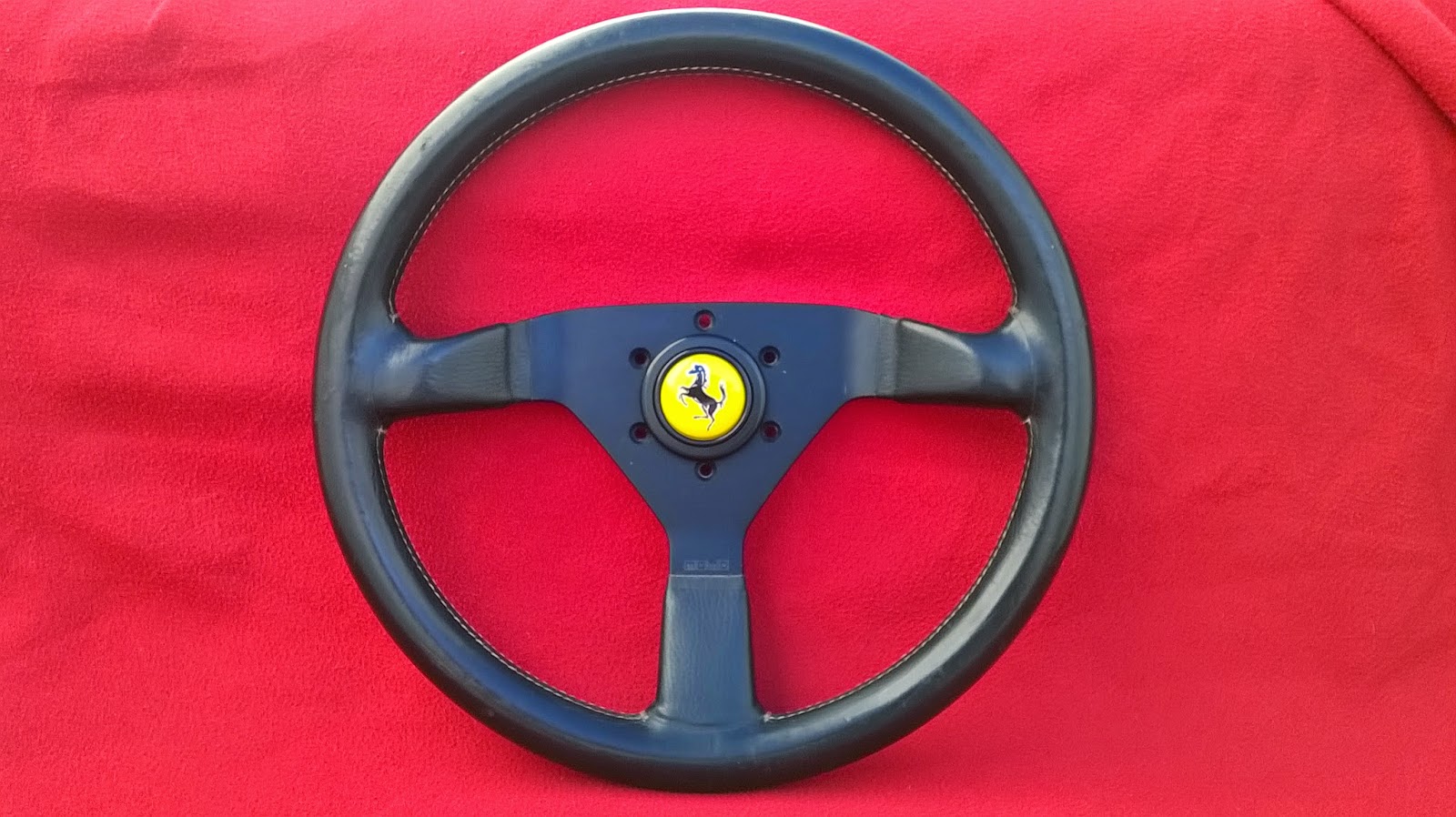 Boutique dos Classicos: momo ferrari 1984