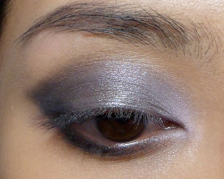 Smoke and Mirrors - Grey Sparkly Eye tutorial ...