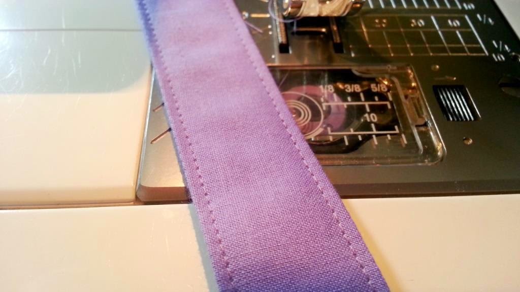 Sweet Bee Buzzings: Quick and Easy Lanyard Tutorial