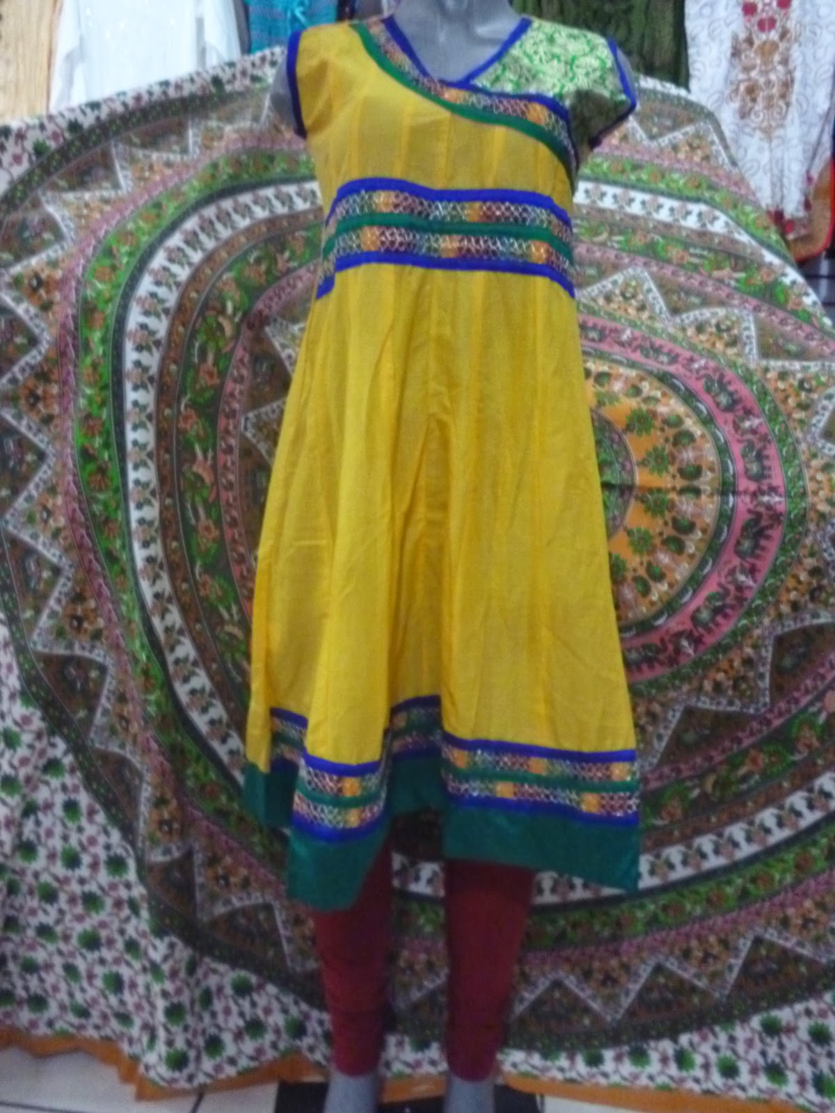 Ropa Y Artesania de la India: ROPA HINDU ., BLUSAS,FALDAS,.BOLSAS ...