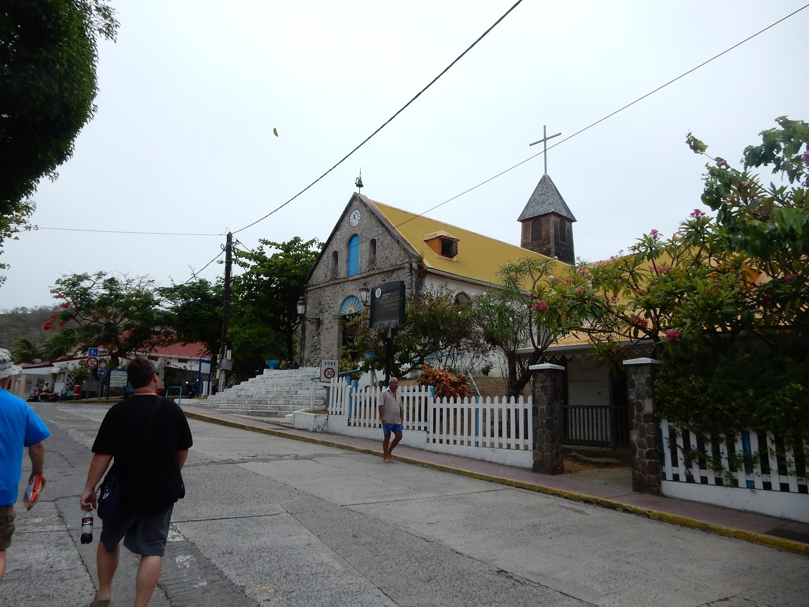 Jadranje z Miranom in posadko (Karibi - Mali Antili 13.6.-23.6.2015): 4 ...