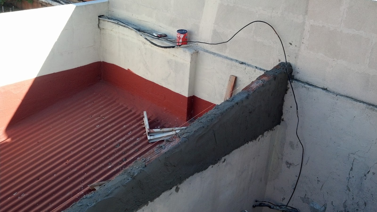 Nuevos Proyectos: TECHADO DE CHAPA CON REALIZACIÓN DE TABIQUE EN CUÑA.