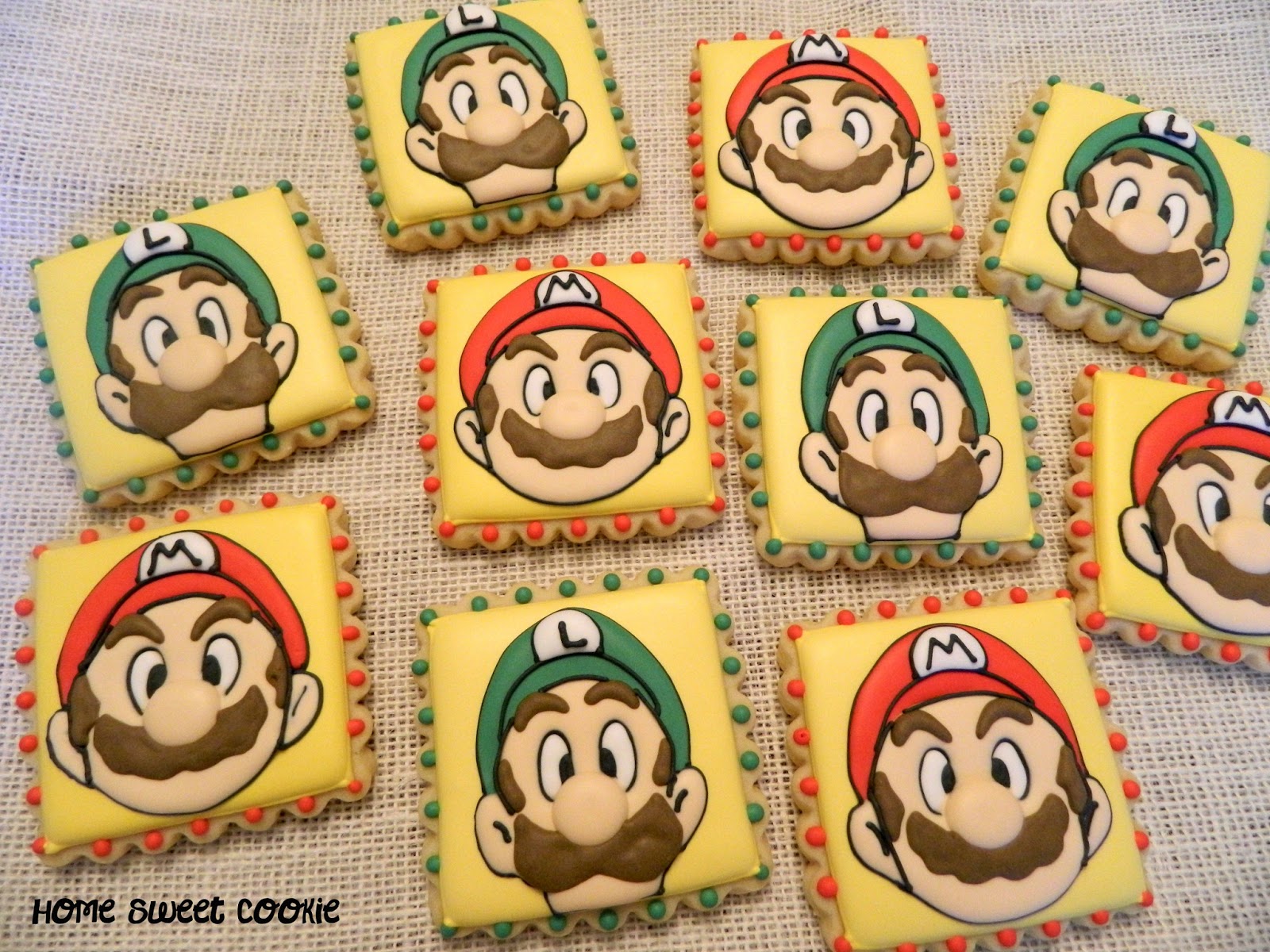 Home Sweet Cookie: Super Mario Bros. cookies.