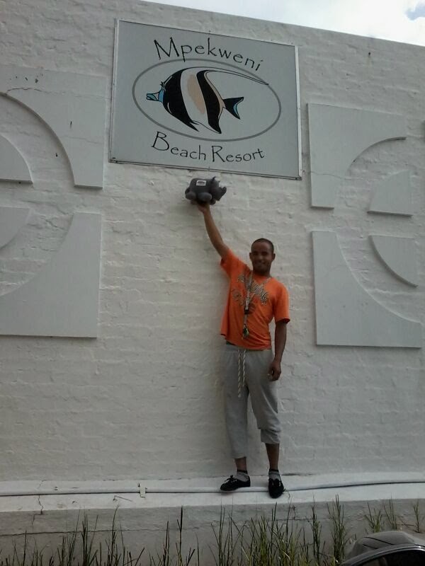 Umkhombe the Rhino: Centrestage