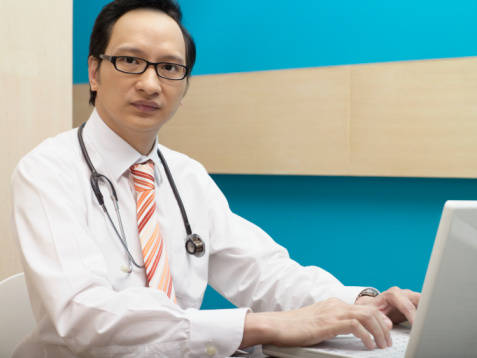 Media Internet Sumber Referensi Dokter Indonesia | Dermis