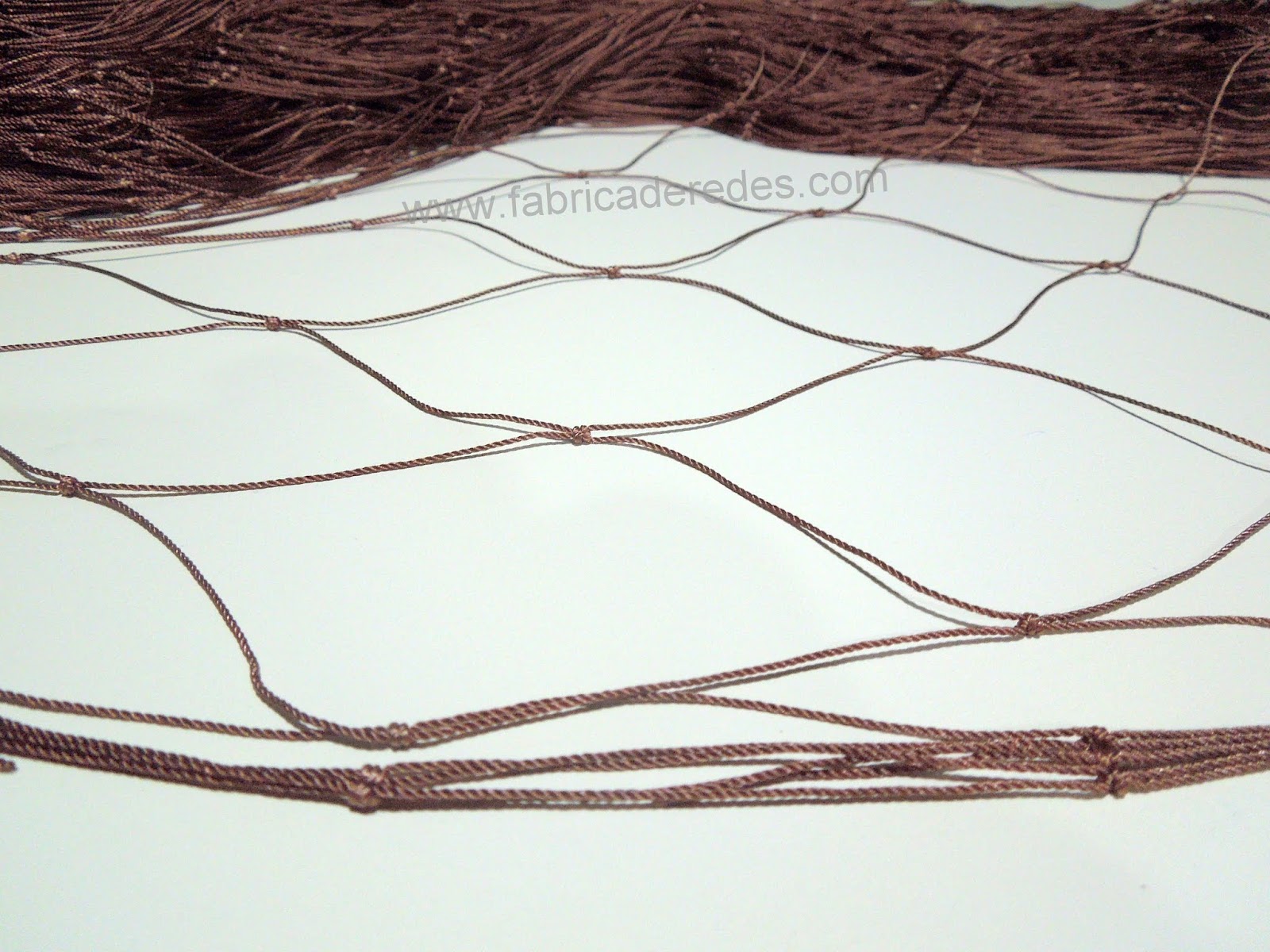 Red de nylon 210/12 x 66mmsq x 20mallas x 100metros - Almerored