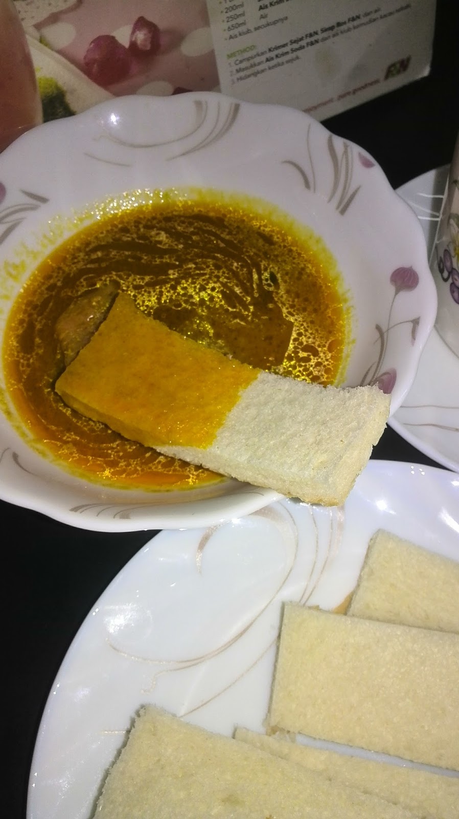 namakucella: ROTI PUTIH CICAH KARI PUN SEDAP