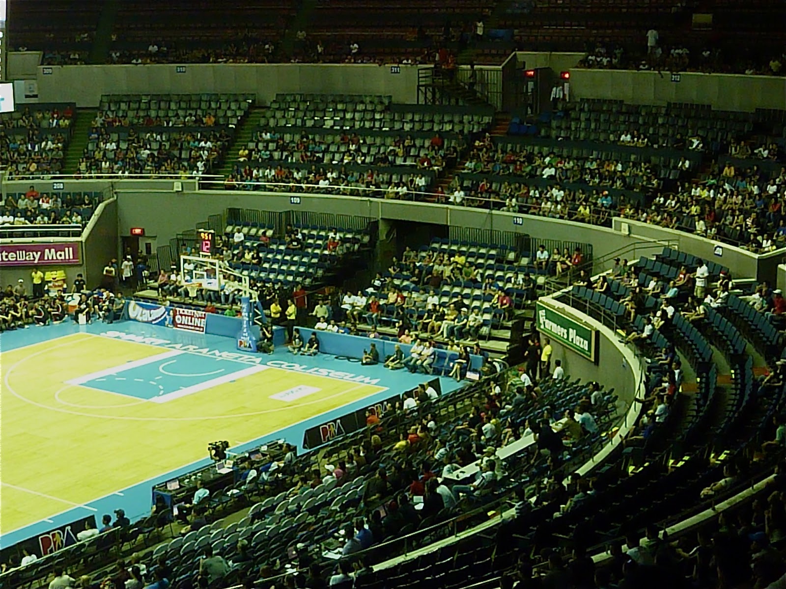 Philippine Basketball Assocation at Araneta Coliseum - Nov 18, 2012 ...