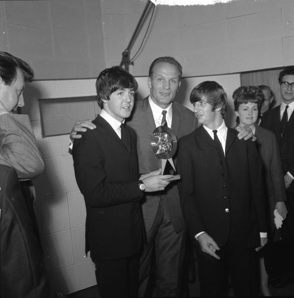 Meet the Beatles for Real: Way to go Paul & Ringo!