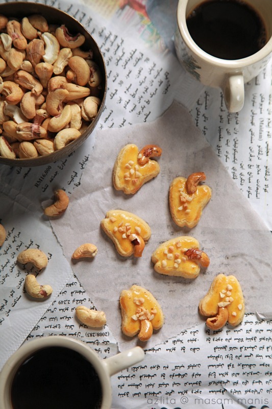 BISKUT GAJUS - masam manis