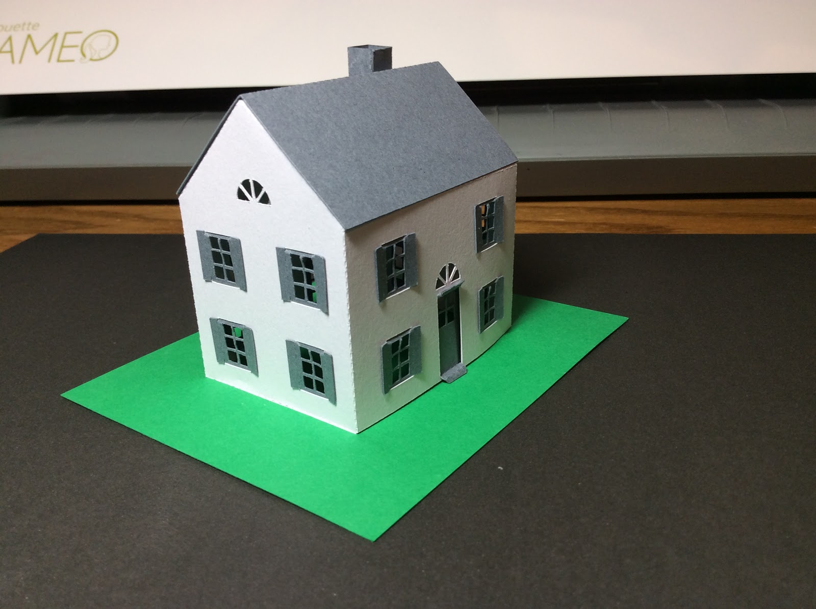 Papercrafts and other fun things: Miniature House #13 - Two Story Colonial
