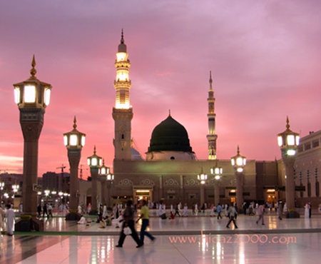 Madina Sharif Night View Wallpaper | Free Islamic Stuff | Stock Photos ...