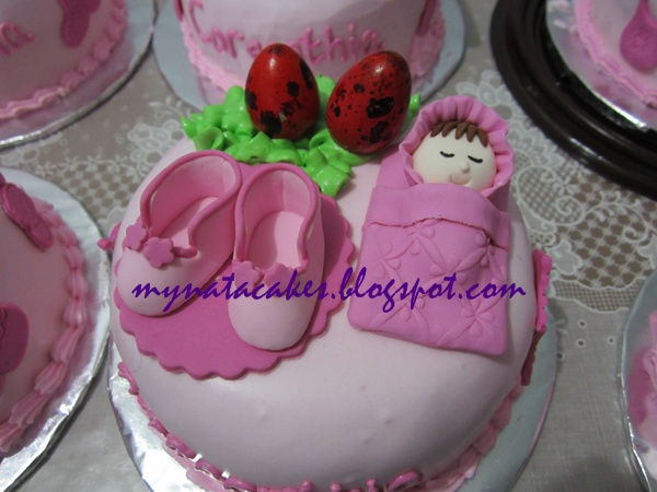 Mynata Cakes: baby one month cake for coreenthia
