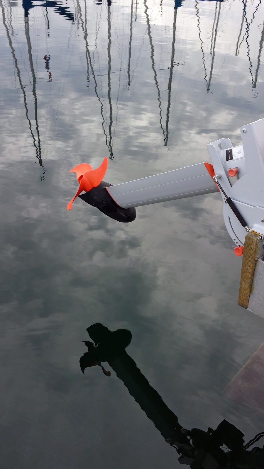 Barnacle Bill Holcomb's Sailing: Replacement Propeller