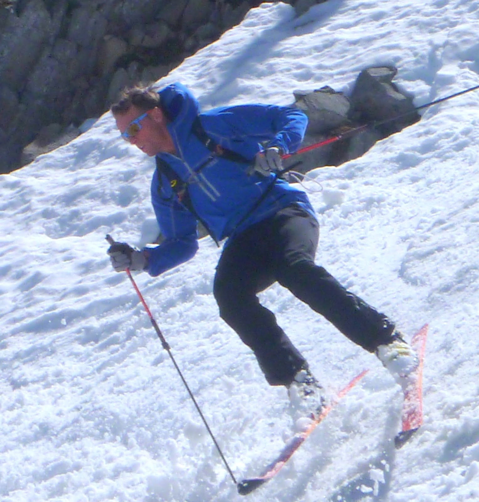 Cold Thistle: Skiing mount position question?