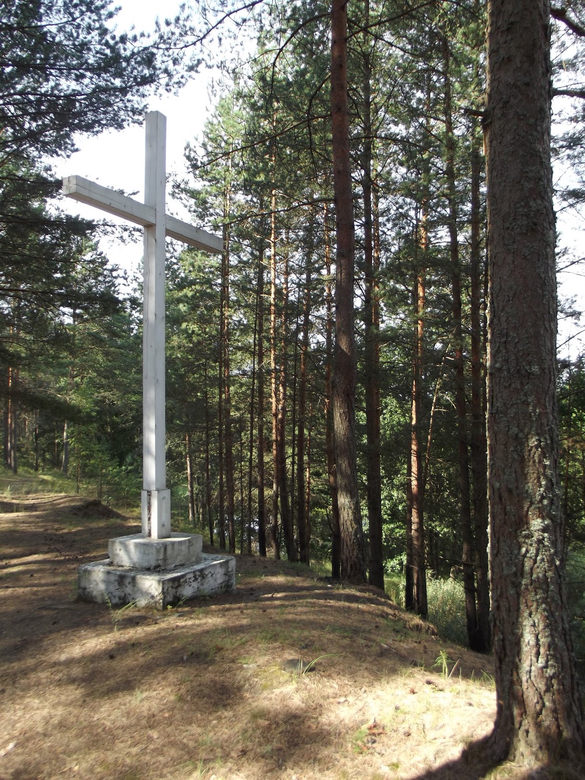 Latvijas muižas un pilis un citas interesantas vietas: Baltais krusts ...