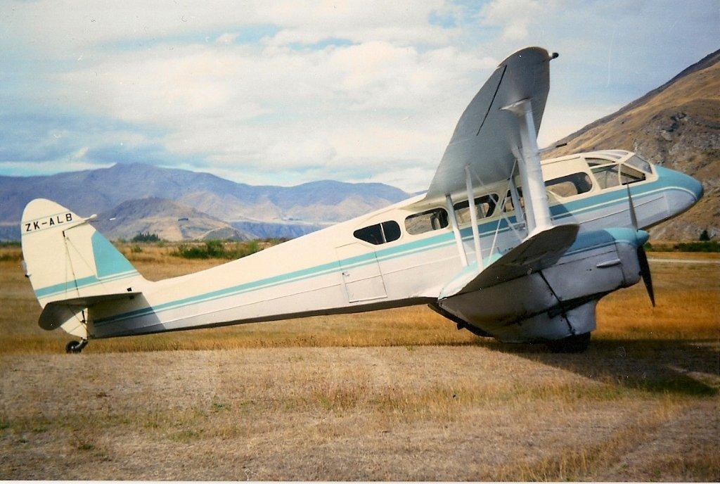 3rd Level New Zealand: The Last Days of the Lily at Milford Sound ...