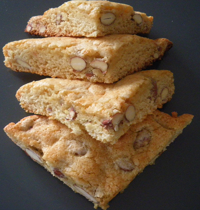 GATEAU GAGA - Love cakes: Biscuit aux amandes