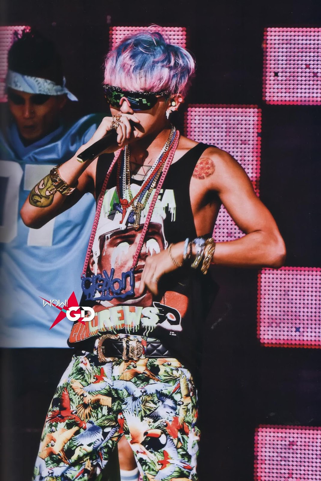 BIGBANG: [PHOTOS] Scans: G-Dragon's One of A Kind Photo Book ②