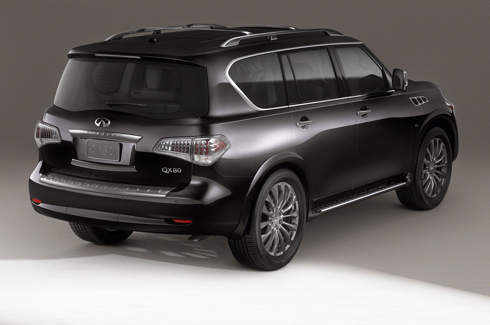 Infiniti QX80 2015
