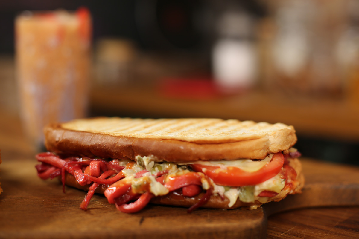 Ayvalık Toast - Ayvalık Tostu - Türkische Gerichte