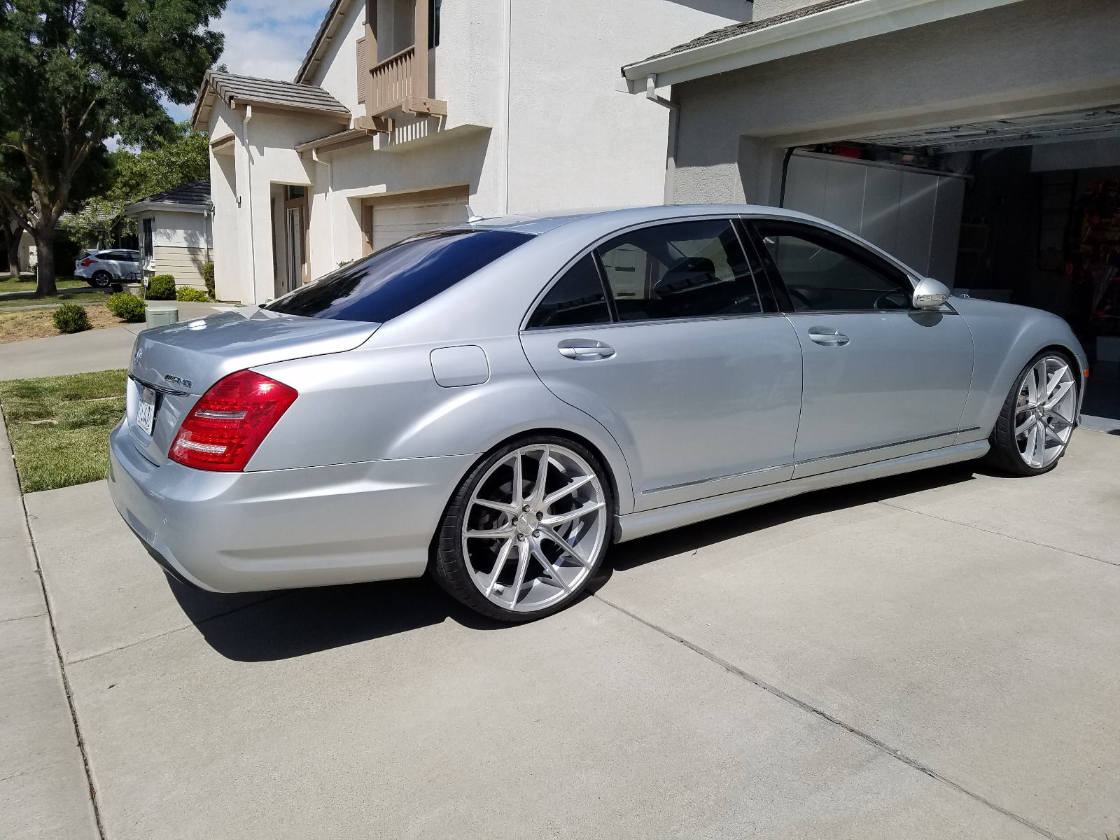 2007 Mercedes-Benz W221 S550 on 22" Niche Wheels | BENZTUNING