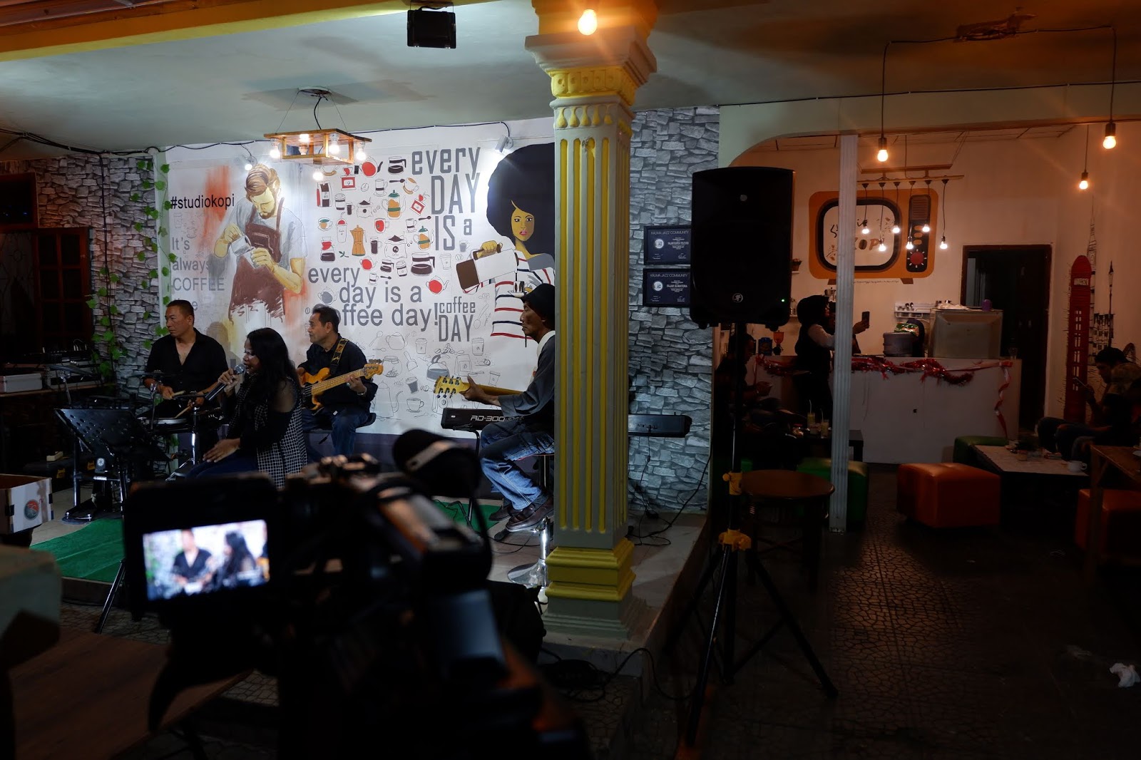 STUDIO KOPI, SATU-SATUNYA TEMPAT NGOPI YANG BIKIN LOE MASUK TIPI ...