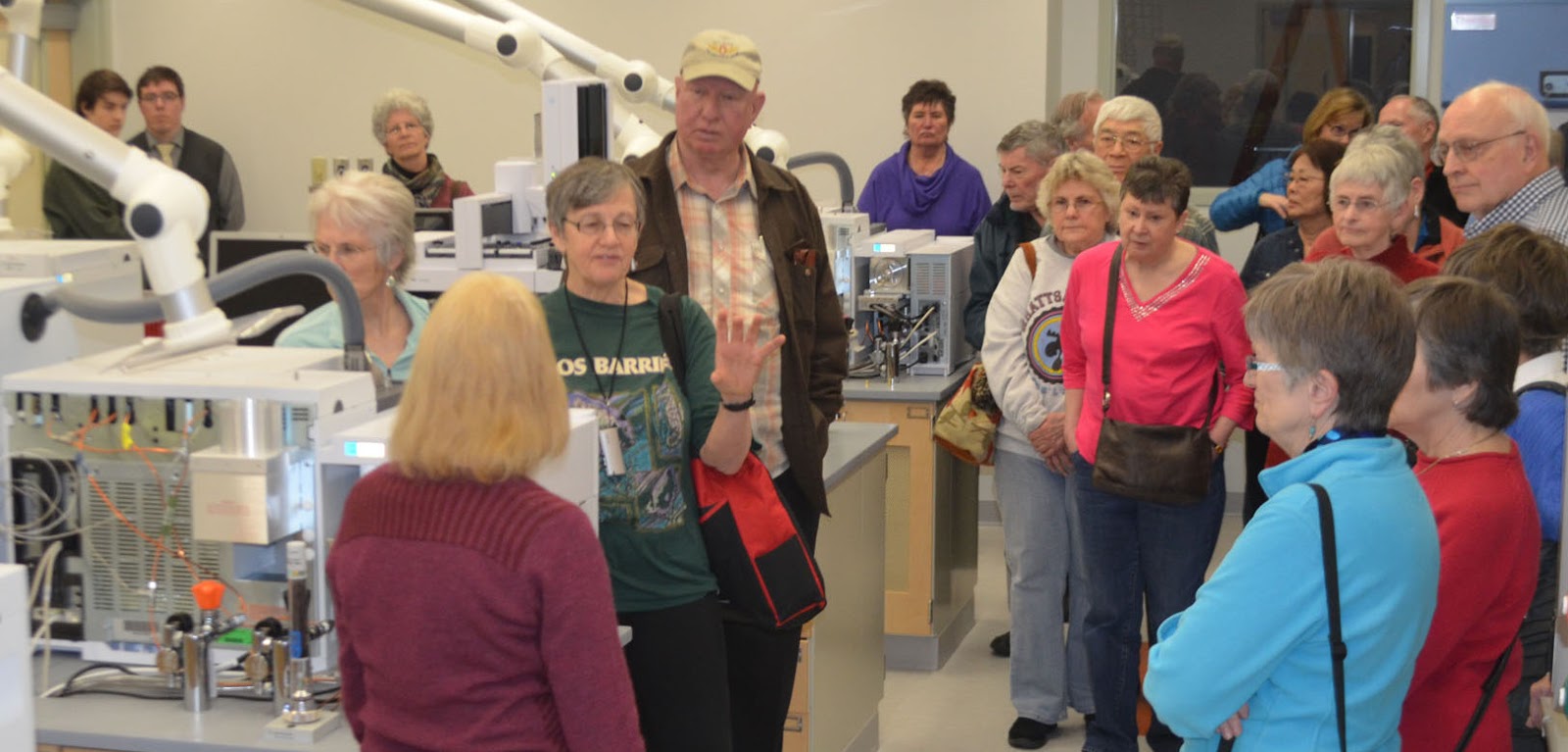 UAA Justice Center: Prof. Wolfe teaches forensic science for OLE! course