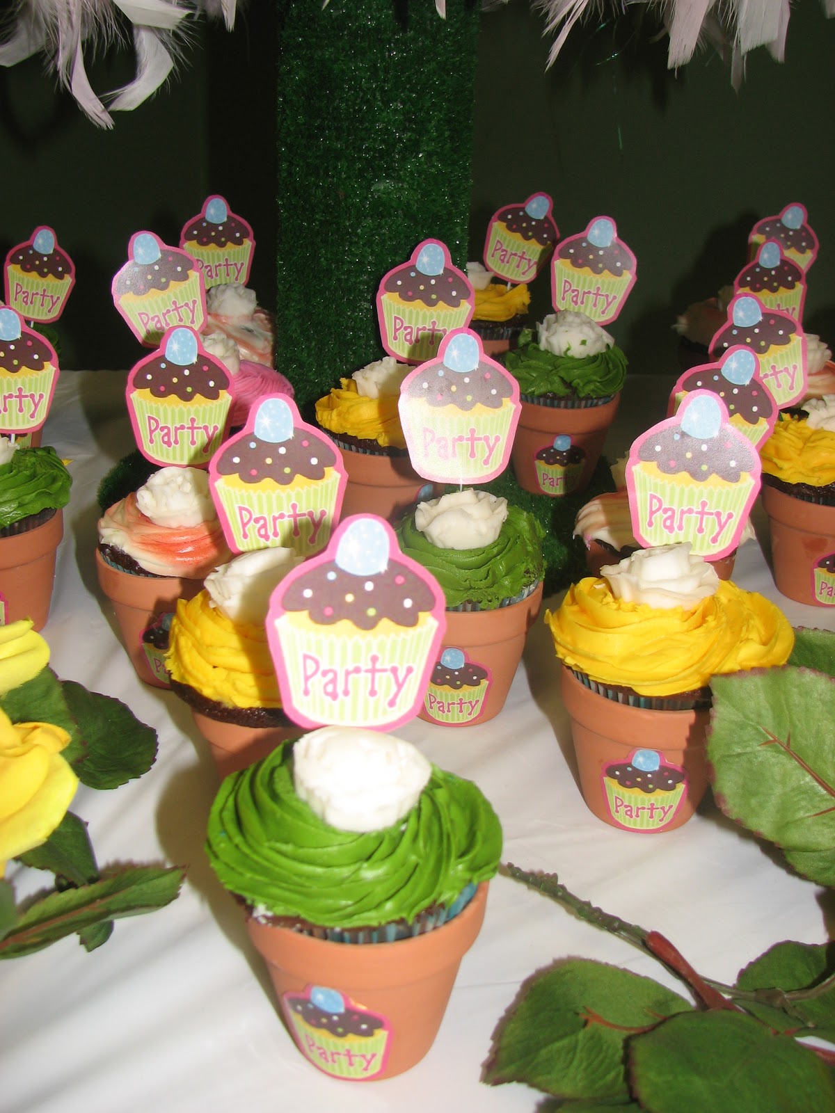 Utopia Party Decor: Cupcake Themed Party