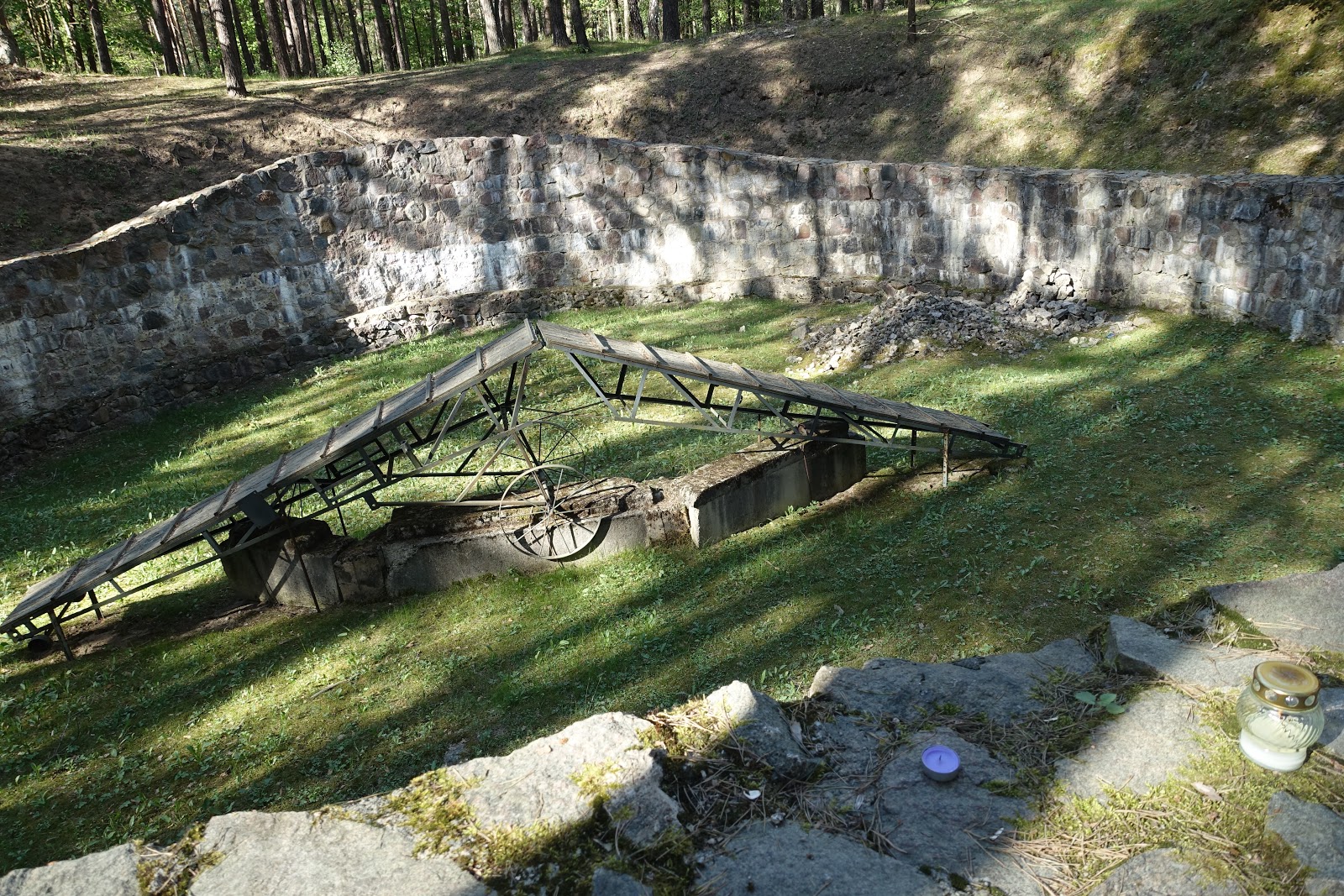 worldgrazer: Mass Murder Concealed in Lithuania's Ponar Forest - A ...