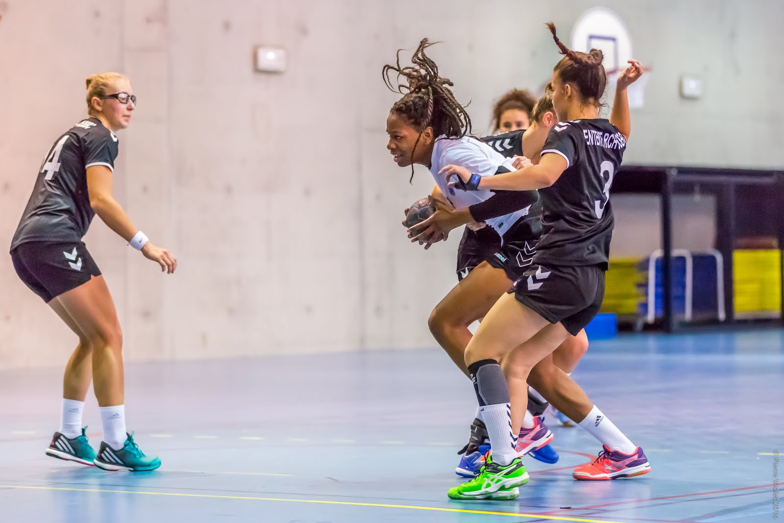 PARIS GALAXY HANDBALL: LES -18F Y VOIENT DÉSORMAIS PLUS CLAIR